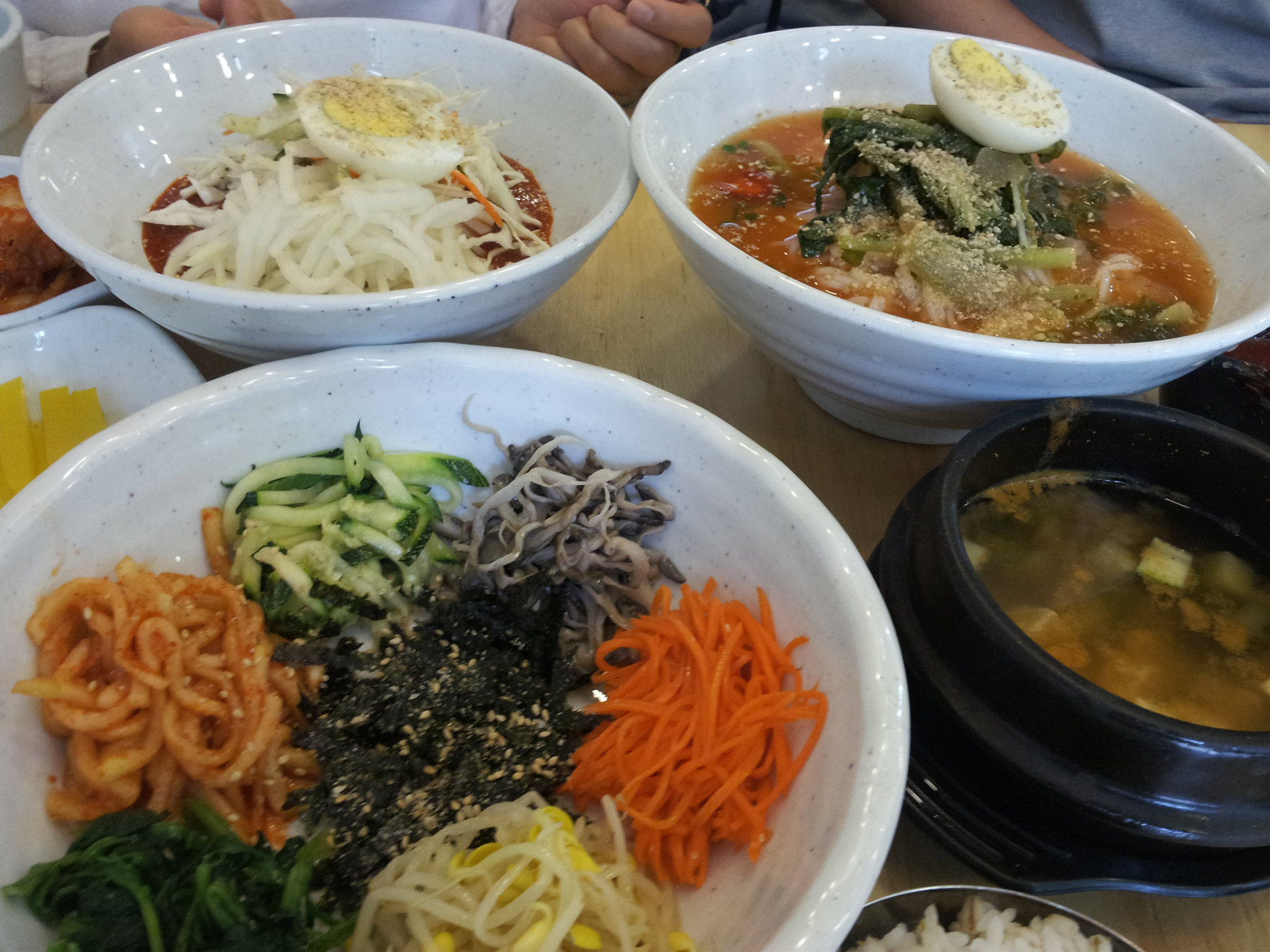 정성 어린 보리밥 국수집 ‘맛드리면 지역내일